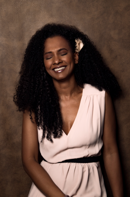 Entrevista: Indhira Serrano, una actriz única - Magazine QMode